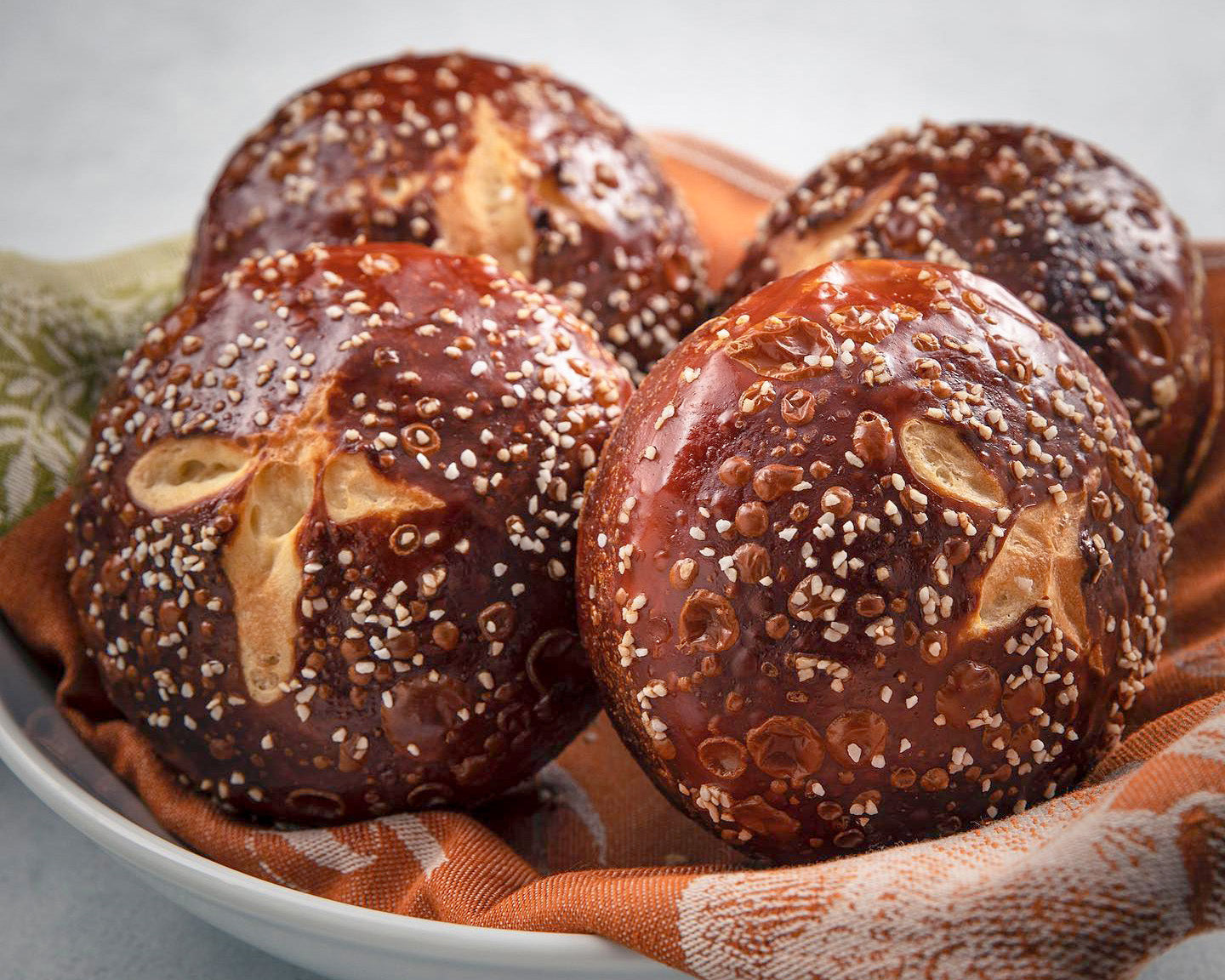 Signature Hybrid Pretzel Buns – Caputo Flour